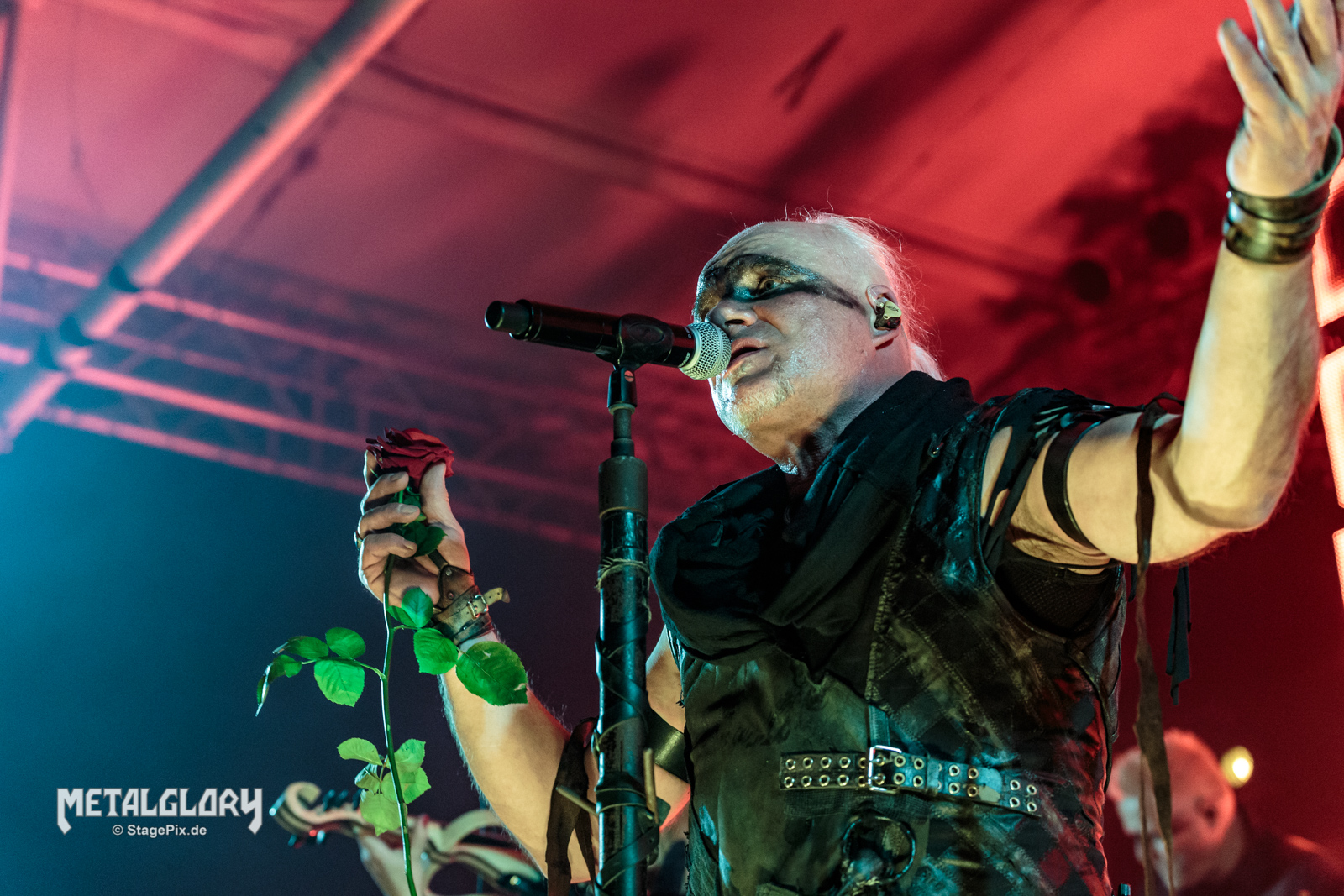 Subway To Sally: HEY! - Live in Köln - METALGLORY Magazine